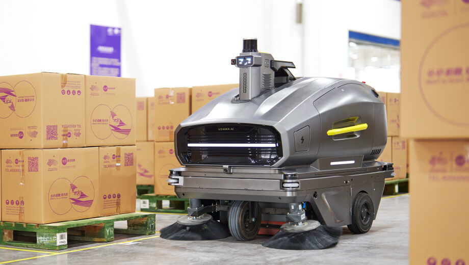 UDEER.AI有鹿机器人 | 具身智能的商用室外巡扫机器人AI130